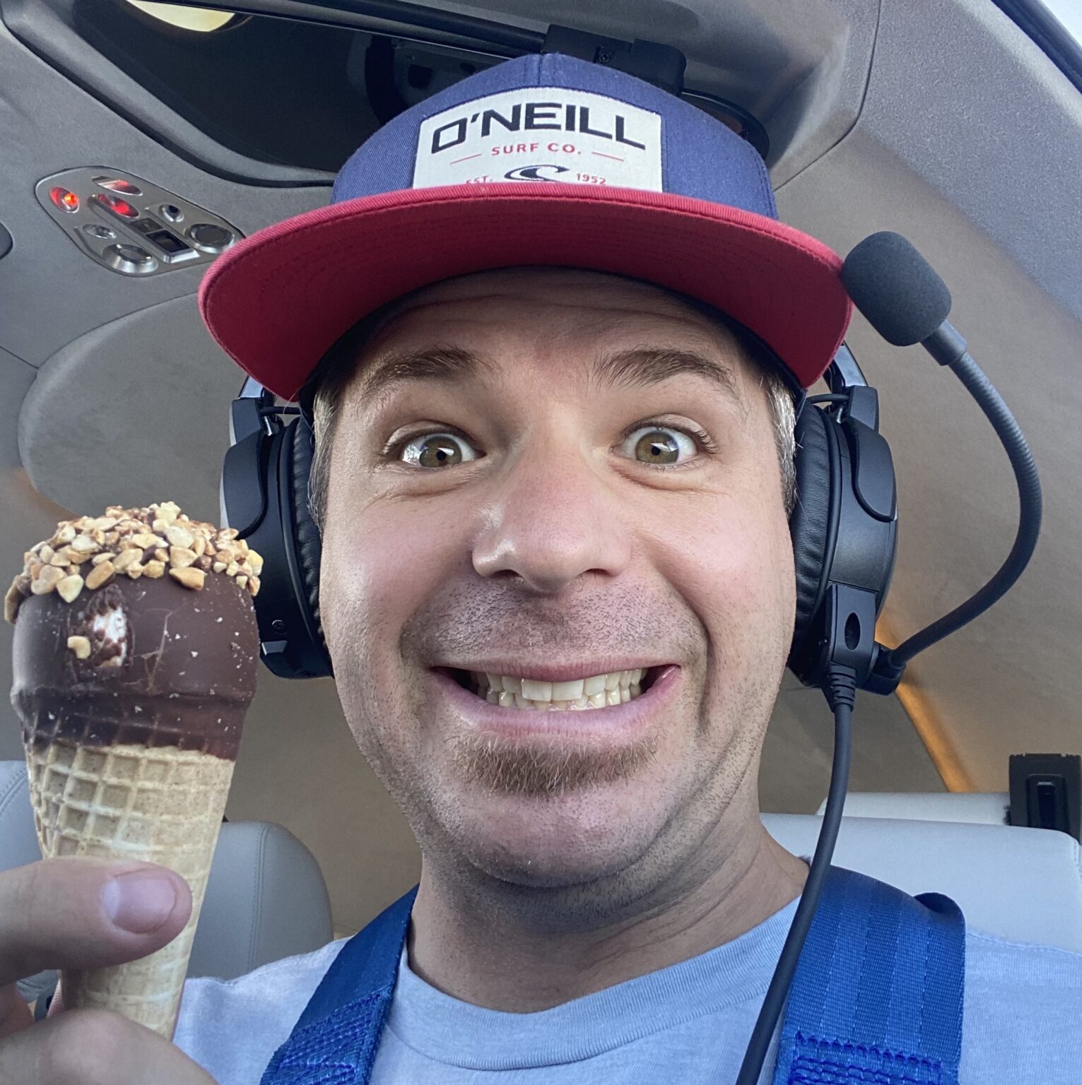 About Us | Our Team | Contact - Flight Apprentice